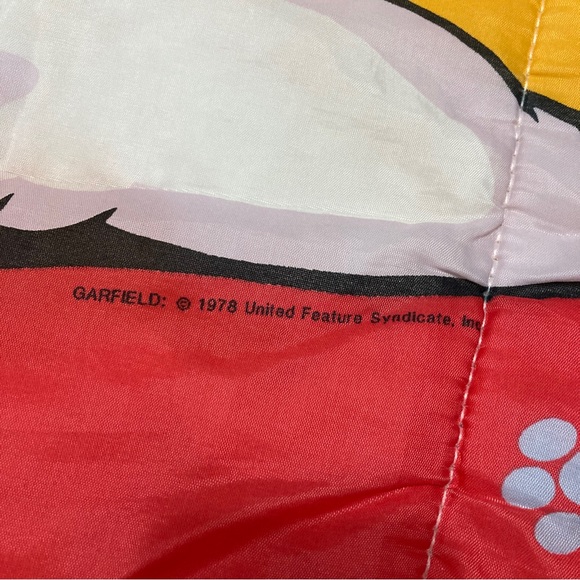 ERO | Other | Vintage 978 Ero Garfield Sleeping Bag Zip Up Blanket 53 X ...